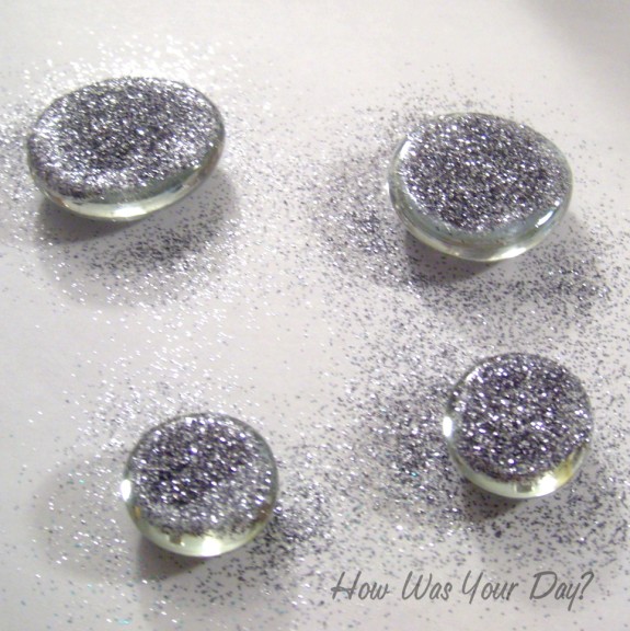 How to Make Glitter Glass Marble Magnets