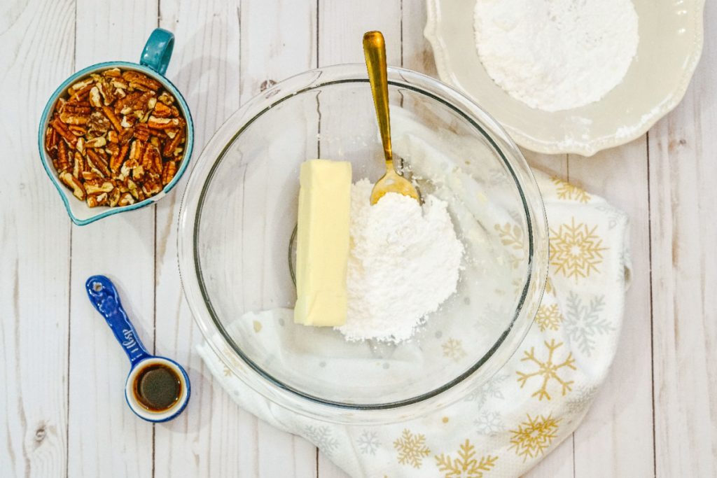How to Make Classic Snowball Cookies